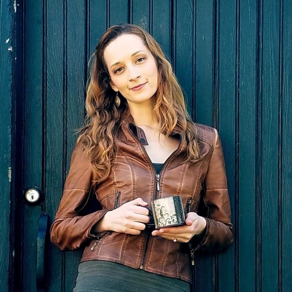 Kate Westfall - How to make Sprig Molds - The Ceramic School