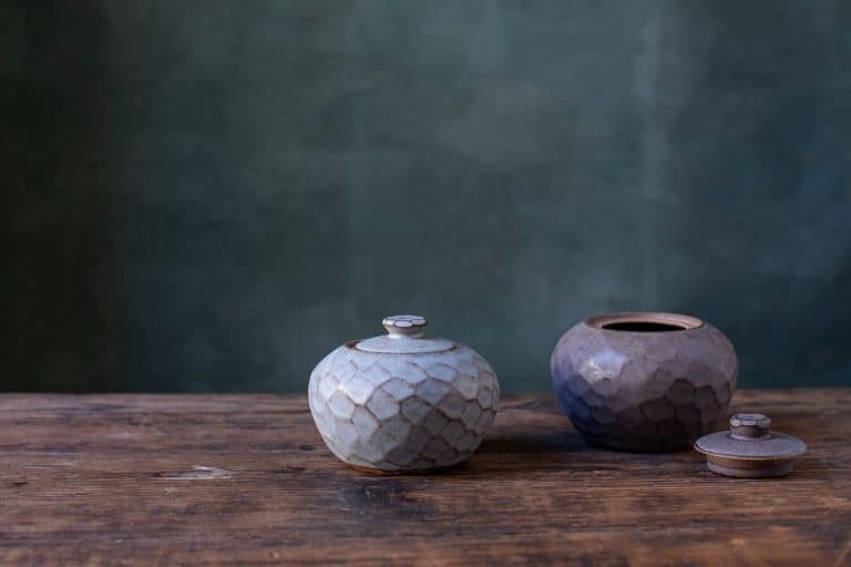 Sophie Moran - How to make a faceted cup. - The Ceramic School