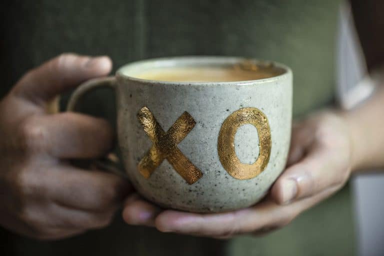 Sophie Moran - How to make a faceted cup. - The Ceramic School