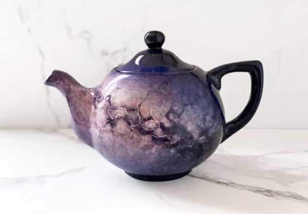 Amy Rae Hill - How to paint a space teapot - The Ceramic School