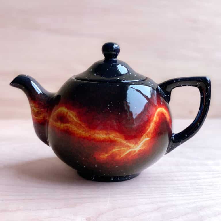 Amy Rae Hill - How to paint a space teapot - The Ceramic School
