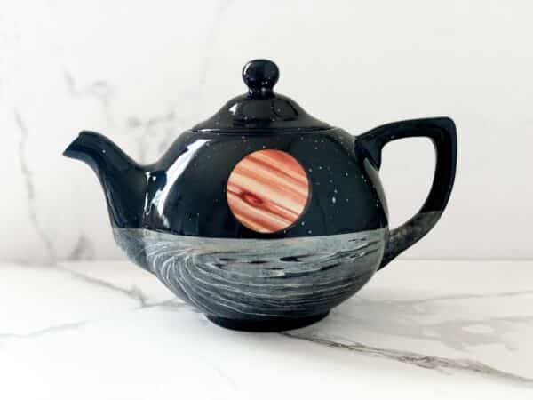 Amy Rae Hill - How to paint a space teapot - The Ceramic School