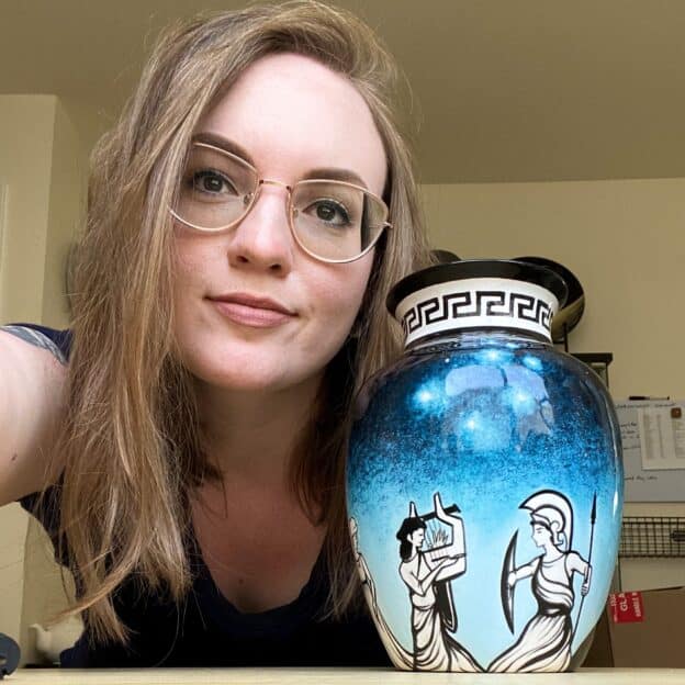 Amy Rae Hill - How to paint a space teapot - The Ceramic School