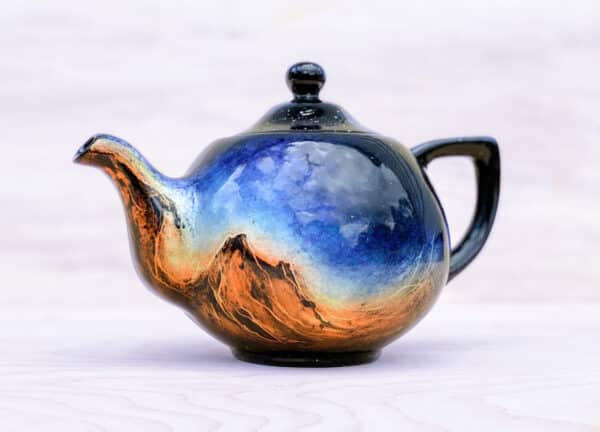 Amy Rae Hill - How to paint a space teapot - The Ceramic School