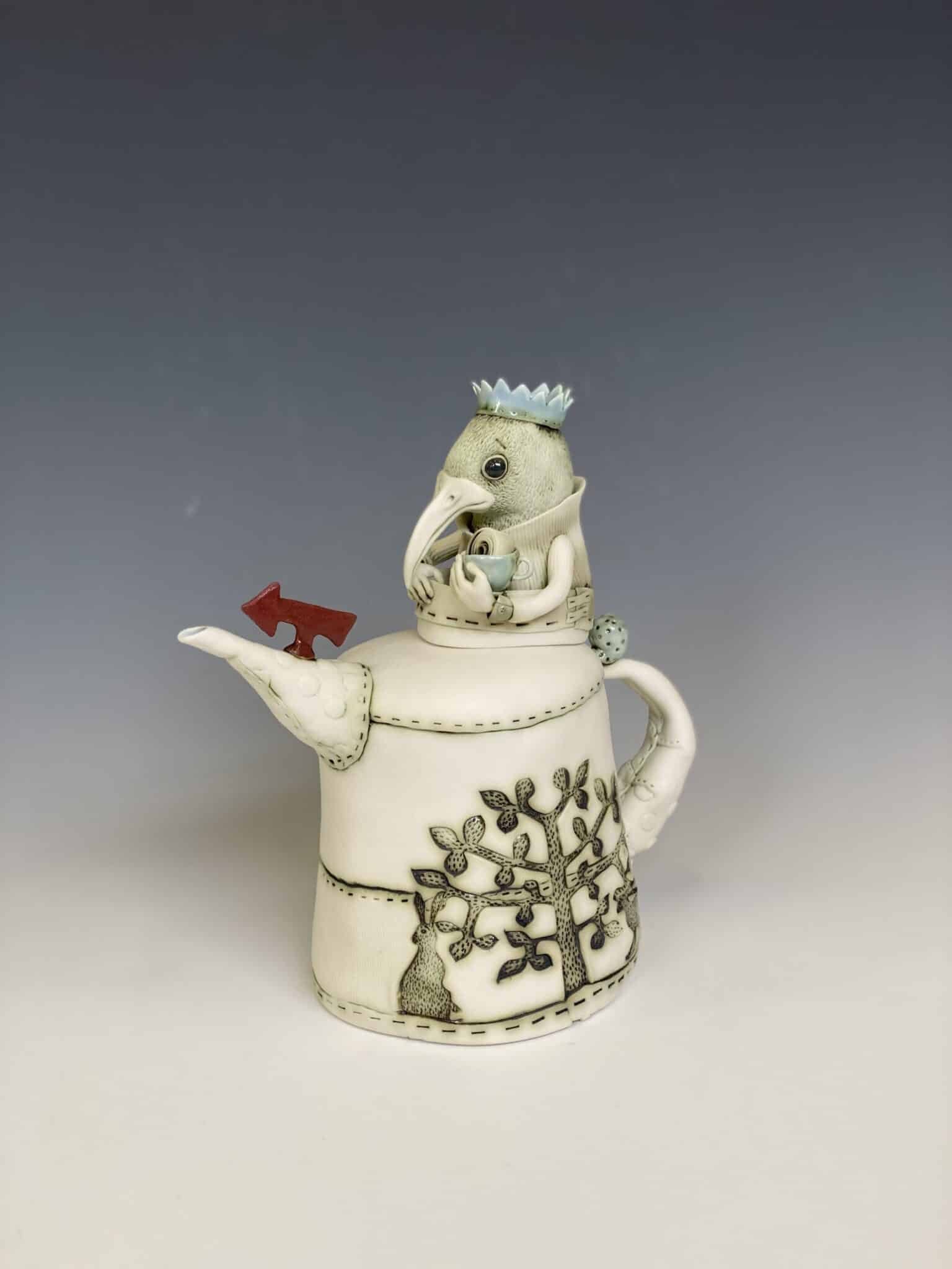 Fleur Schell - How to build a Porcelain Teapot - The Ceramic School