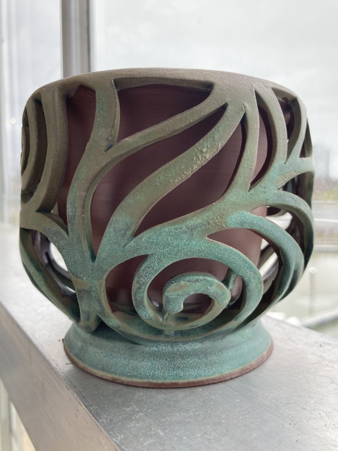 Jordan Coons - How To Throw a double-walled cylinder - The Ceramic School